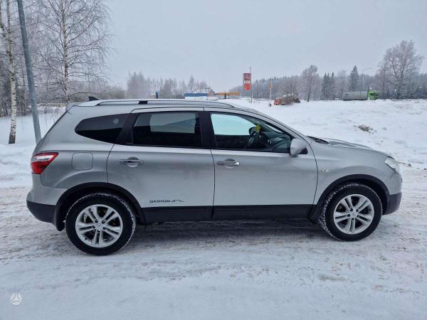 Pelēks Nissan qashqai+2 2011 Radviliškis, ar dzinēja tilpumu 2.00 L un nobraukumu 240 tūkst. km par 4450 €, foto 5 vietnē AUTOMOTO.COM.LV