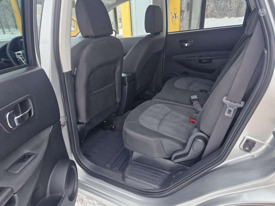 Grey Nissan qashqai+2 2011 in Radviliskis, with an engine capacity of 2.00 L and mileage of 240 thousand km for 4450 €, photo 12 on AUTOMOTO.COM.LV