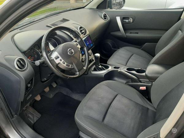 Pelēks Nissan qashqai+2 2011 Marijampole, ar dzinēja tilpumu 1.60 L un nobraukumu 194 tūkst. km par 4900 €, foto 7 vietnē AUTOMOTO.COM.LV