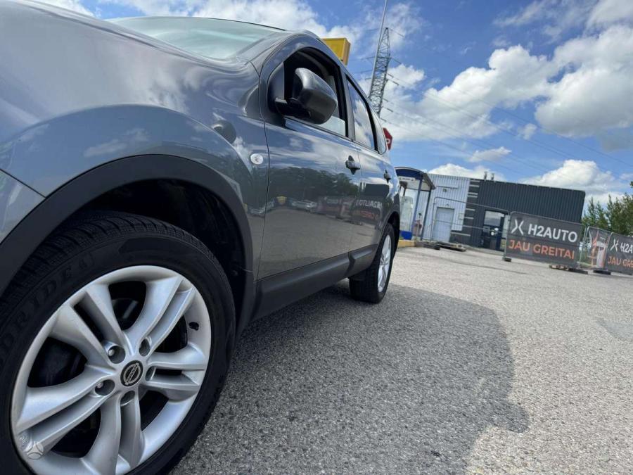 Grey Nissan qashqai+2 2011 in Kaunas, with an engine capacity of 0.00 L and mileage of 234 thousand km for 4890 €, photo 4 on AUTOMOTO.COM.LV