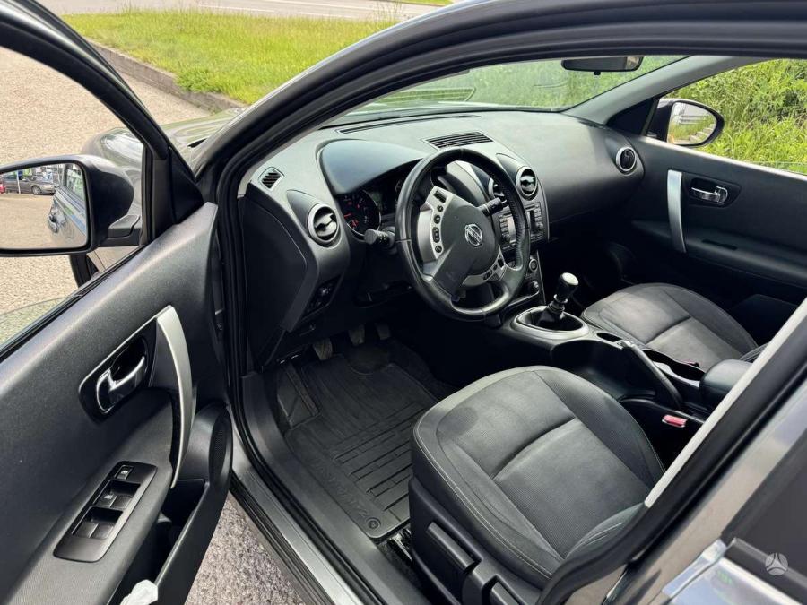 Grey Nissan qashqai+2 2011 in Kaunas, with an engine capacity of 0.00 L and mileage of 234 thousand km for 4890 €, photo 14 on AUTOMOTO.COM.LV