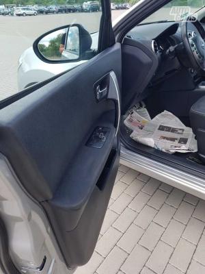 Pelēks Nissan qashqai+2 2012 Kauņa, ar dzinēja tilpumu 1.60 L un nobraukumu 236 tūkst. km par 5600 €, foto 12 vietnē AUTOMOTO.COM.LV