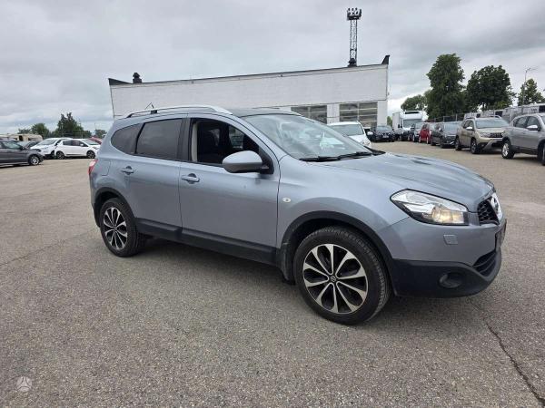 Grey Nissan qashqai+2 2012 in Marijampole, with an engine capacity of 2.00 L and mileage of 226 thousand km for 4200 €, photo 1 on AUTOMOTO.COM.LV