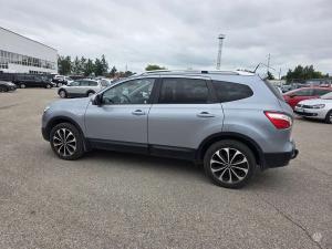 Grey Nissan qashqai+2 2012 in Marijampole, with an engine capacity of 2.00 L and mileage of 226 thousand km for 4200 €, photo 9 on AUTOMOTO.COM.LV