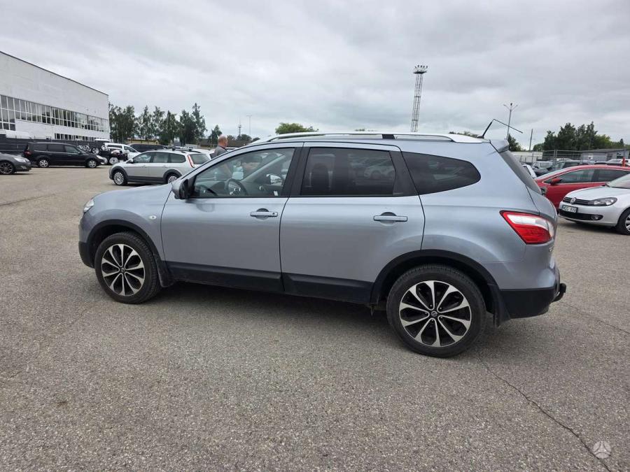 Grey Nissan qashqai+2 2012 in Marijampole, with an engine capacity of 2.00 L and mileage of 226 thousand km for 4200 €, photo 9 on AUTOMOTO.COM.LV