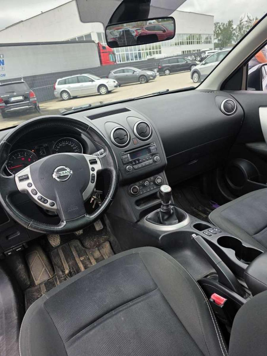 Grey Nissan qashqai+2 2012 in Marijampole, with an engine capacity of 2.00 L and mileage of 226 thousand km for 4200 €, photo 20 on AUTOMOTO.COM.LV
