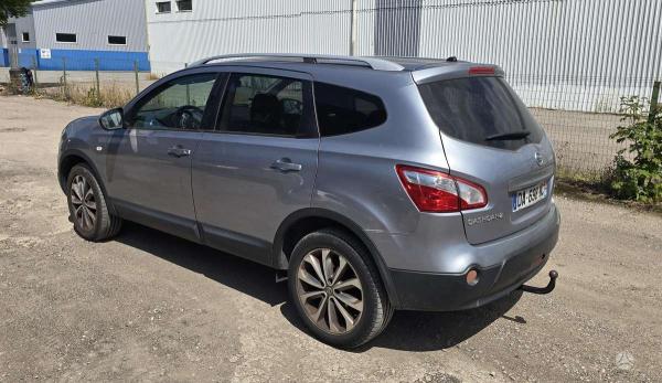 Pelēks Nissan qashqai+2 2012 Tauragė, ar dzinēja tilpumu 1.60 L un nobraukumu 260 tūkst. km par 4300 €, foto 5 vietnē AUTOMOTO.COM.LV