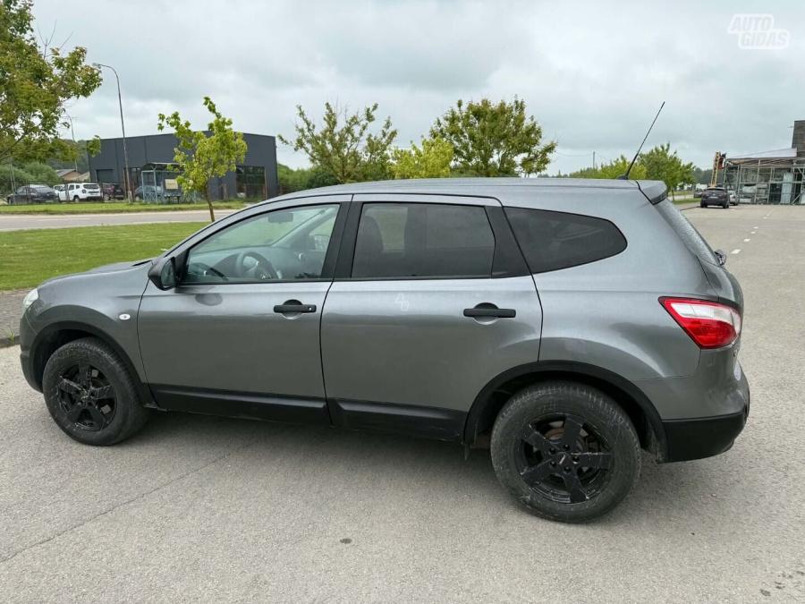 Grey Nissan qashqai+2 2012 in Mazeikiai, with an engine capacity of 1.50 L and mileage of 251 thousand km for 5750 €, photo 12 on AUTOMOTO.COM.LV