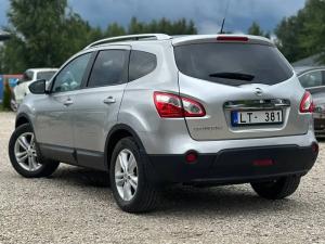 Pelēks Nissan qashqai+2 2012 Jelgava, ar dzinēja tilpumu 2.00 L un nobraukumu 120 tūkst. km par 6700 €, foto 5 vietnē AUTOMOTO.COM.LV