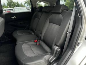 Pelēks Nissan qashqai+2 2012 Jelgava, ar dzinēja tilpumu 2.00 L un nobraukumu 120 tūkst. km par 6700 €, foto 18 vietnē AUTOMOTO.COM.LV