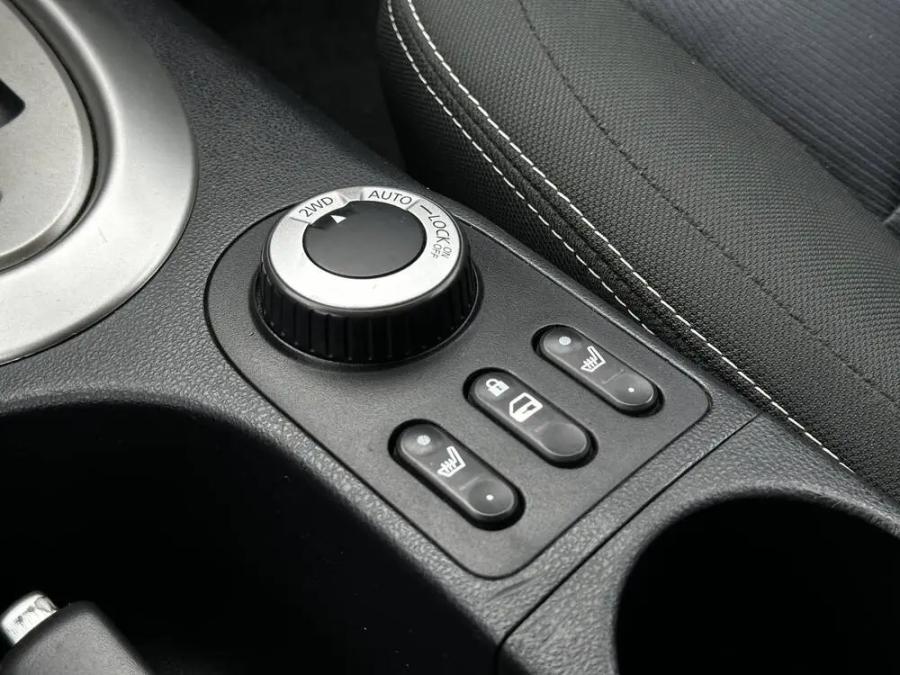 Pelēks Nissan qashqai+2 2012 Jelgava, ar dzinēja tilpumu 2.00 L un nobraukumu 120 tūkst. km par 6700 €, foto 25 vietnē AUTOMOTO.COM.LV