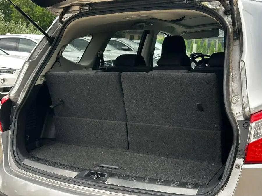 Pelēks Nissan qashqai+2 2012 Jelgava, ar dzinēja tilpumu 2.00 L un nobraukumu 120 tūkst. km par 6700 €, foto 30 vietnē AUTOMOTO.COM.LV