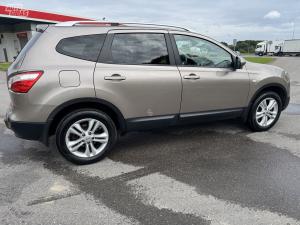 Pelēks Nissan qashqai+2 2012 Kauņa, ar dzinēja tilpumu 1.60 L un nobraukumu 300 tūkst. km par 4300 €, foto 6 vietnē AUTOMOTO.COM.LV