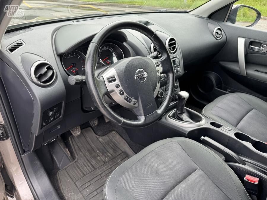 Pelēks Nissan qashqai+2 2012 Kauņa, ar dzinēja tilpumu 1.60 L un nobraukumu 300 tūkst. km par 4300 €, foto 14 vietnē AUTOMOTO.COM.LV