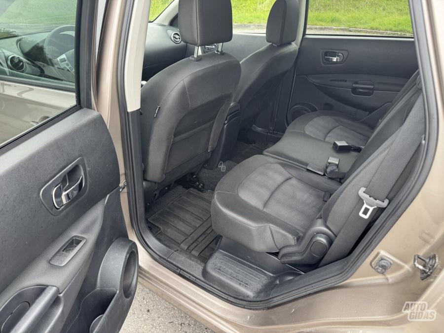 Pelēks Nissan qashqai+2 2012 Kauņa, ar dzinēja tilpumu 1.60 L un nobraukumu 300 tūkst. km par 4300 €, foto 28 vietnē AUTOMOTO.COM.LV