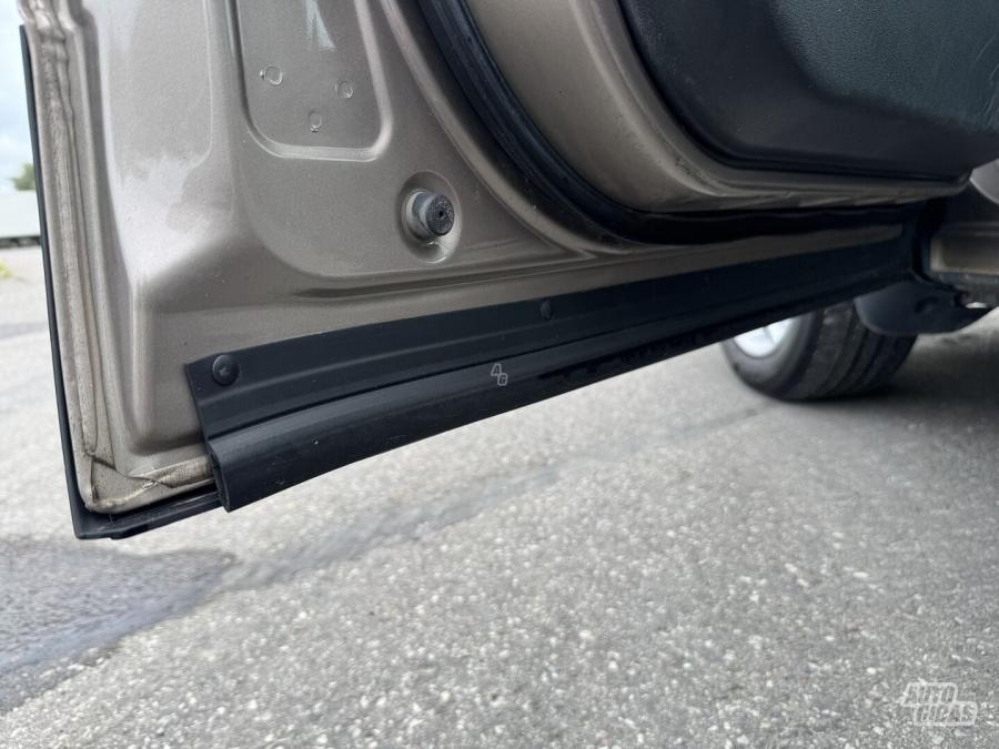 Pelēks Nissan qashqai+2 2012 Kauņa, ar dzinēja tilpumu 1.60 L un nobraukumu 300 tūkst. km par 4300 €, foto 35 vietnē AUTOMOTO.COM.LV
