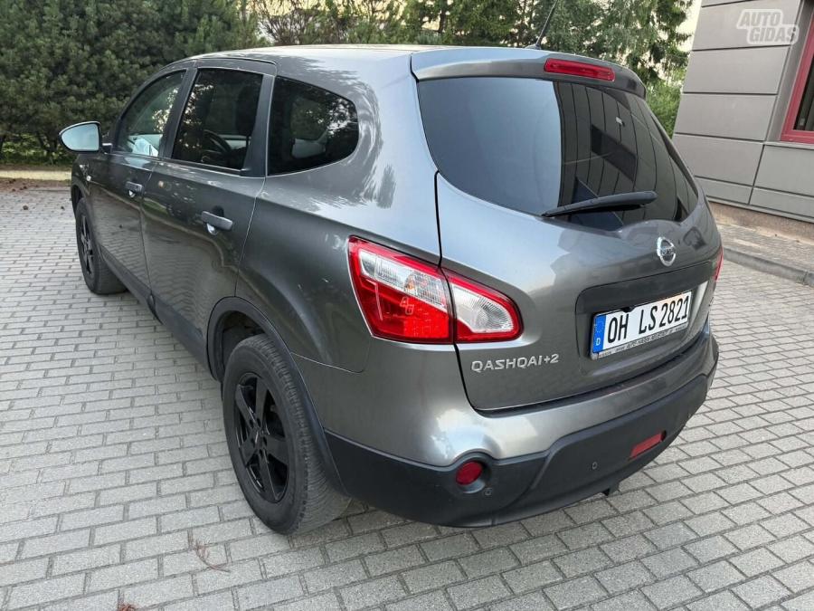 Grey Nissan qashqai+2 2012 in Mazeikiai, with an engine capacity of 1.50 L and mileage of 251 thousand km for 5500 €, photo 4 on AUTOMOTO.COM.LV