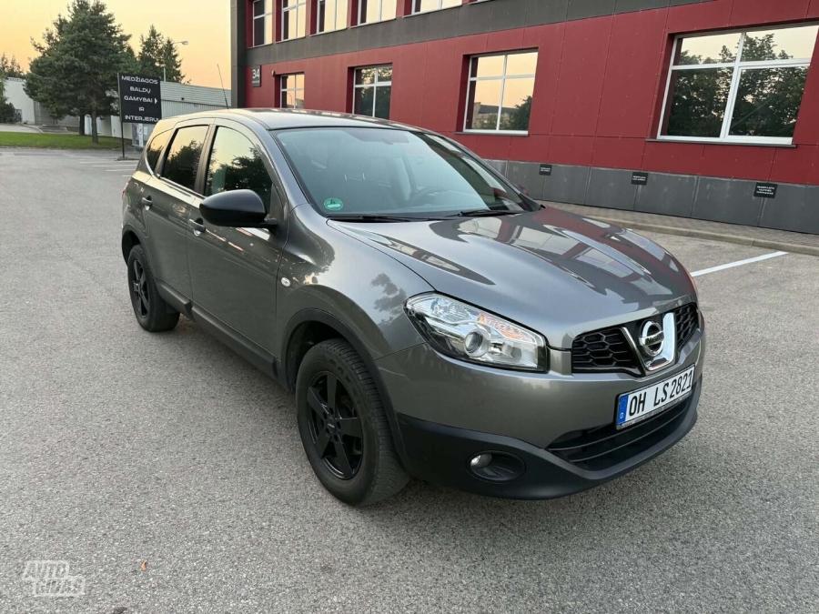 Grey Nissan qashqai+2 2012 in Mazeikiai, with an engine capacity of 1.50 L and mileage of 251 thousand km for 5500 €, photo 13 on AUTOMOTO.COM.LV