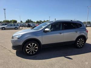 Pelēks Nissan qashqai+2 2012 Marijampole, ar dzinēja tilpumu 2.00 L un nobraukumu 221 tūkst. km par 4400 €, foto 4 vietnē AUTOMOTO.COM.LV