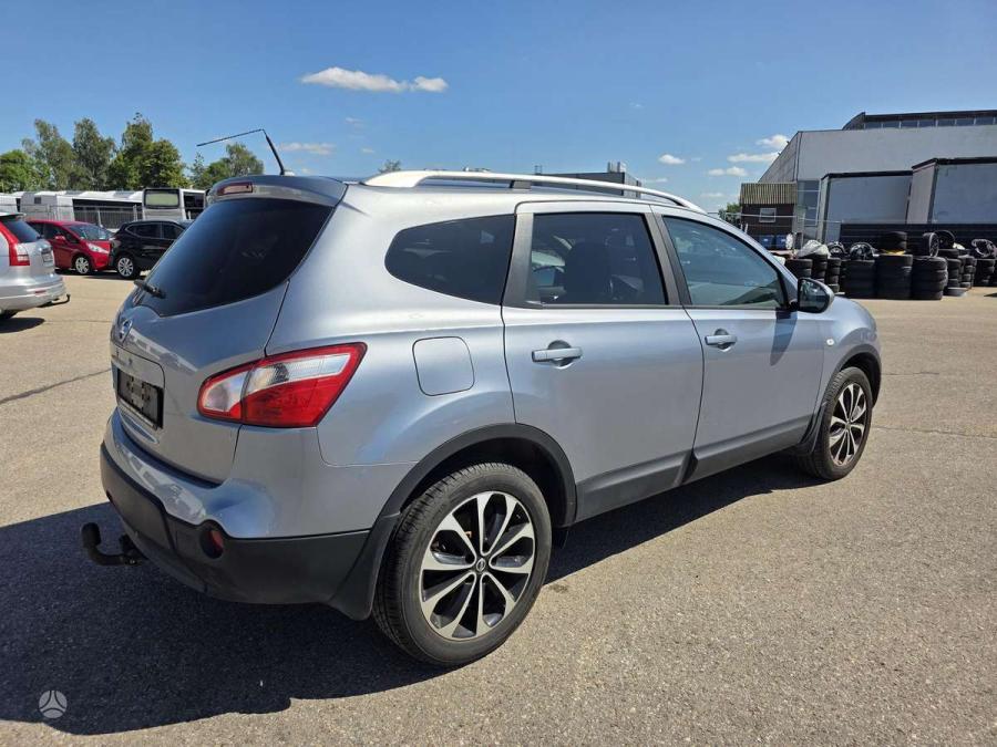 Pelēks Nissan qashqai+2 2012 Marijampole, ar dzinēja tilpumu 2.00 L un nobraukumu 221 tūkst. km par 4400 €, foto 10 vietnē AUTOMOTO.COM.LV