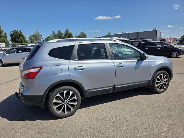 Grey Nissan qashqai+2 2012 in Marijampole, with an engine capacity of 2.00 L and mileage of 221 thousand km for 4400 €, photo 10 on AUTOMOTO.COM.LV