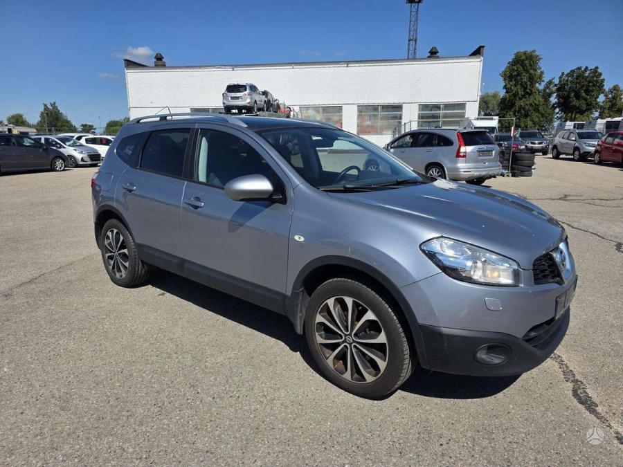 Pelēks Nissan qashqai+2 2012 Marijampole, ar dzinēja tilpumu 2.00 L un nobraukumu 221 tūkst. km par 4400 €, foto 20 vietnē AUTOMOTO.COM.LV