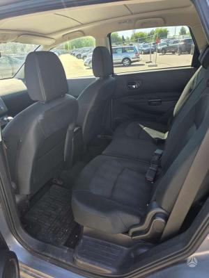 Pelēks Nissan qashqai+2 2012 Marijampole, ar dzinēja tilpumu 2.00 L un nobraukumu 221 tūkst. km par 4400 €, foto 28 vietnē AUTOMOTO.COM.LV