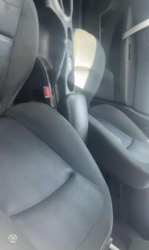 Grey Nissan qashqai+2 2012 in Taurage, with an engine capacity of 1.48 L and mileage of 250 thousand km for 4950 €, photo 5 on AUTOMOTO.COM.LV