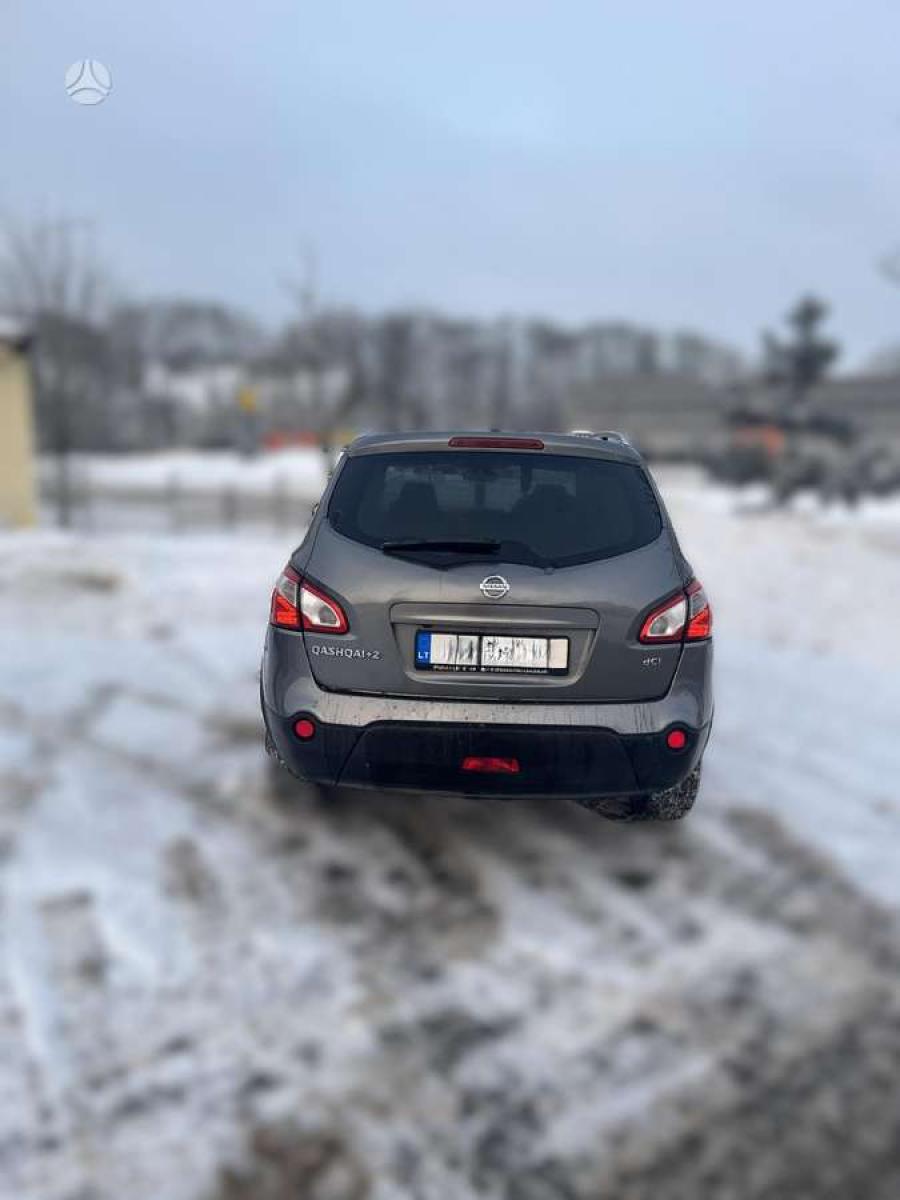 Grey Nissan qashqai+2 2013 in Vilnius, with an engine capacity of 1.46 L and mileage of 276 thousand km for 5900 €, photo 4 on AUTOMOTO.COM.LV