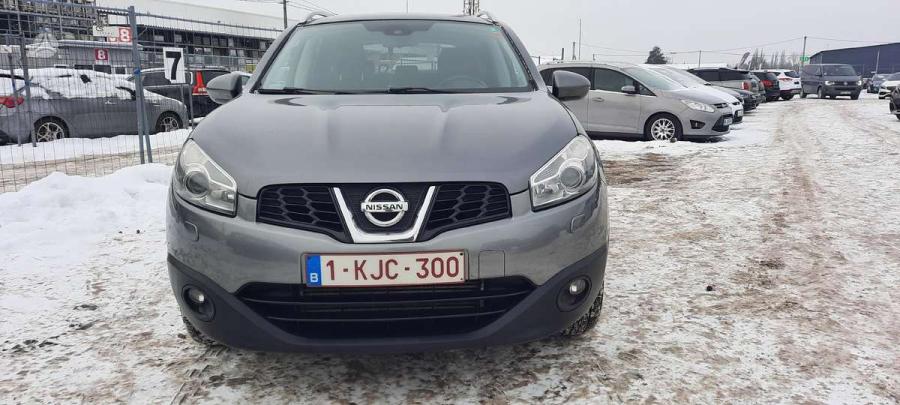 Grey Nissan qashqai+2 2013 in Kaunas, with an engine capacity of 1.60 L and mileage of 215 thousand km for 6250 €, photo 1 on AUTOMOTO.COM.LV