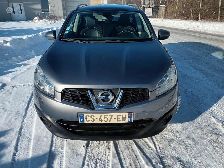 Pelēks Nissan qashqai+2 2013 Panevēža, ar dzinēja tilpumu 1.60 L un nobraukumu 226 tūkst. km par 5800 €, foto 2 vietnē AUTOMOTO.COM.LV