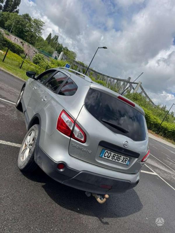 Pelēks Nissan qashqai+2 2013 Tauragė, ar dzinēja tilpumu 1.60 L un nobraukumu 301 tūkst. km par 4300 €, foto 6 vietnē AUTOMOTO.COM.LV