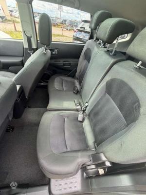 Grey Nissan qashqai+2 2013 in Vilnius, with an engine capacity of 1.60 L and mileage of 225 thousand km for 5400 €, photo 12 on AUTOMOTO.COM.LV