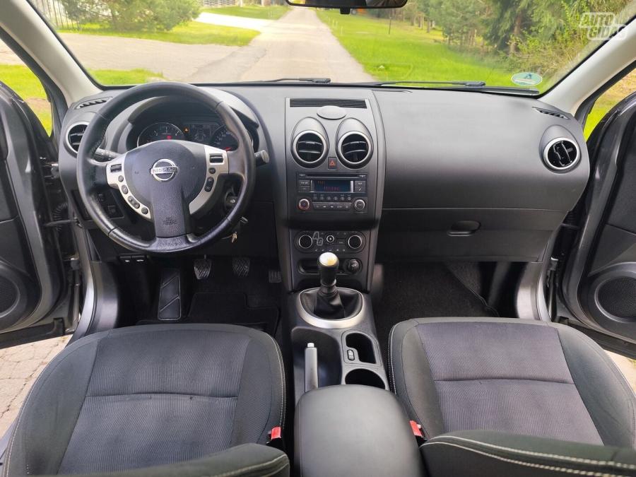 Pelēks Nissan qashqai+2 2014 Mažeikiai, ar dzinēja tilpumu 1.60 L un nobraukumu 230 tūkst. km par 6500 €, foto 20 vietnē AUTOMOTO.COM.LV