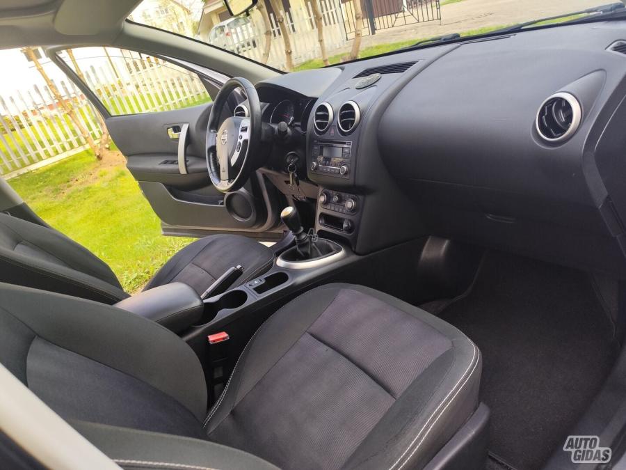 Pelēks Nissan qashqai+2 2014 Mažeikiai, ar dzinēja tilpumu 1.60 L un nobraukumu 230 tūkst. km par 6500 €, foto 21 vietnē AUTOMOTO.COM.LV