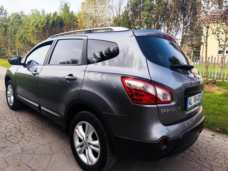 Pelēks Nissan qashqai+2 2014 Mažeikiai, ar dzinēja tilpumu 1.60 L un nobraukumu 230 tūkst. km par 6500 €, foto 24 vietnē AUTOMOTO.COM.LV
