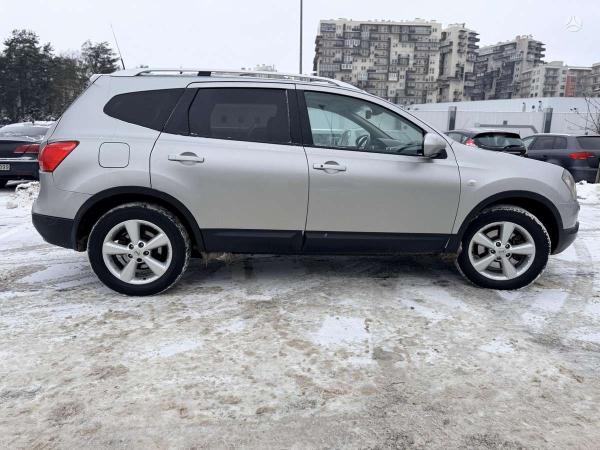 Grey Nissan qashqai+2 2009 in Vilnius, with an engine capacity of 2.00 L and mileage of 255 thousand km for 2990 €, photo 3 on AUTOMOTO.COM.LV