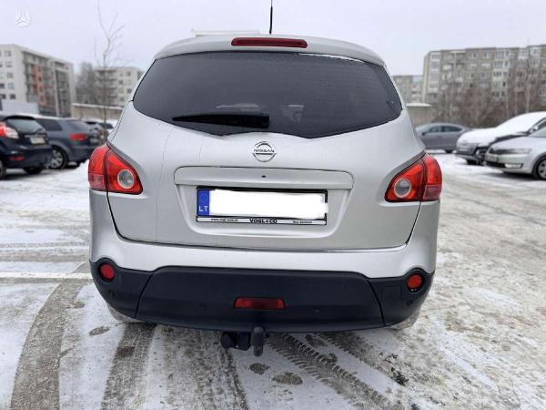 Grey Nissan qashqai+2 2009 in Vilnius, with an engine capacity of 2.00 L and mileage of 255 thousand km for 2990 €, photo 5 on AUTOMOTO.COM.LV