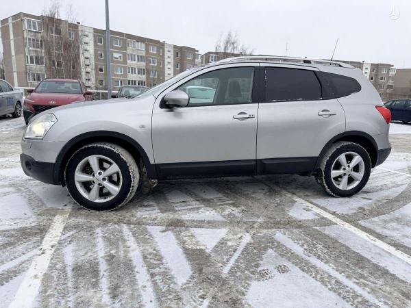 Grey Nissan qashqai+2 2009 in Vilnius, with an engine capacity of 2.00 L and mileage of 255 thousand km for 2990 €, photo 6 on AUTOMOTO.COM.LV