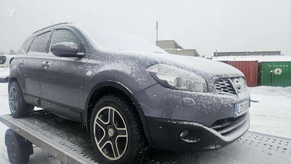 Grey Nissan qashqai+2 2010 in Kaunas, with an engine capacity of 2.00 L and mileage of 266 thousand km for 2650 €, photo 3 on AUTOMOTO.COM.LV