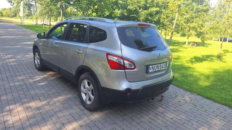 Pelēks Nissan qashqai+2 2012 Panevēža, ar dzinēja tilpumu 1.60 L un nobraukumu 254 tūkst. km par 4950 €, foto 3 vietnē AUTOMOTO.COM.LV