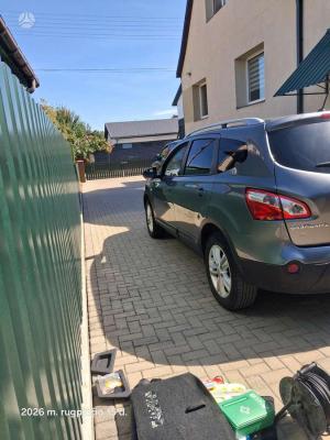 Pelēks Nissan qashqai+2 2012 Kauņa, ar dzinēja tilpumu 1.46 L un nobraukumu 268 tūkst. km par 5500 €, foto 9 vietnē AUTOMOTO.COM.LV