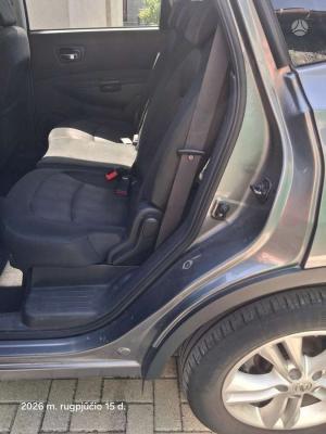 Pelēks Nissan qashqai+2 2012 Kauņa, ar dzinēja tilpumu 1.46 L un nobraukumu 268 tūkst. km par 5500 €, foto 15 vietnē AUTOMOTO.COM.LV