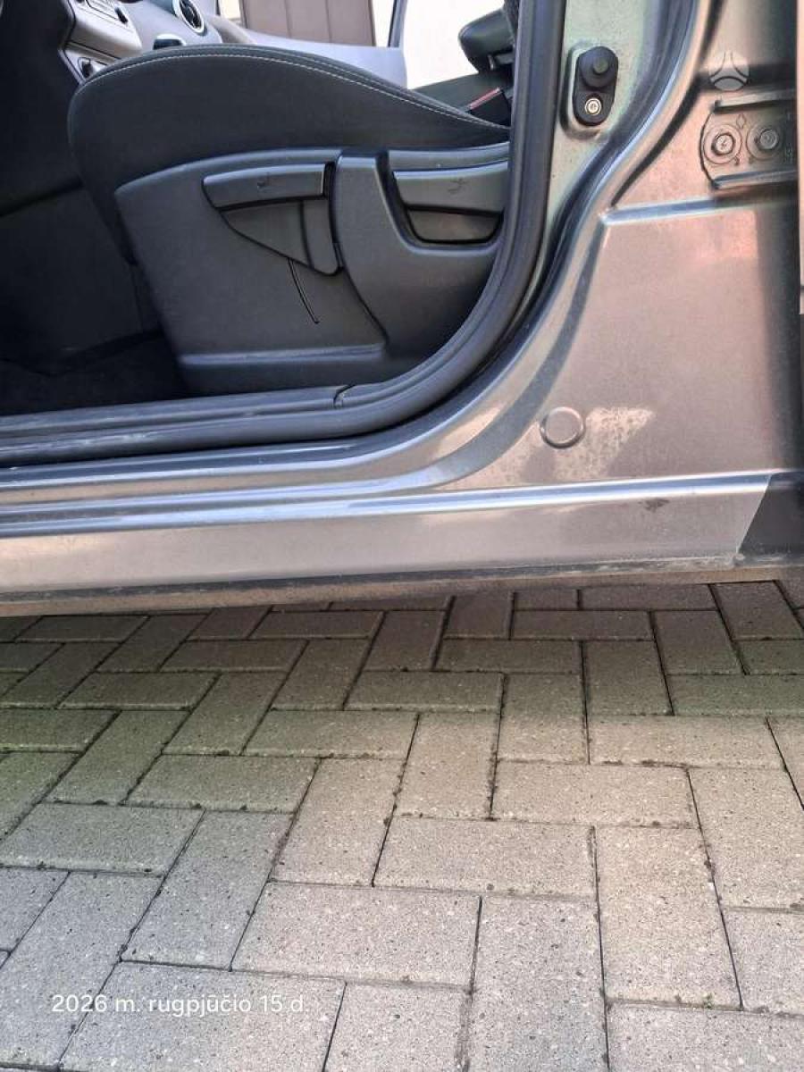 Pelēks Nissan qashqai+2 2012 Kauņa, ar dzinēja tilpumu 1.46 L un nobraukumu 268 tūkst. km par 5500 €, foto 17 vietnē AUTOMOTO.COM.LV