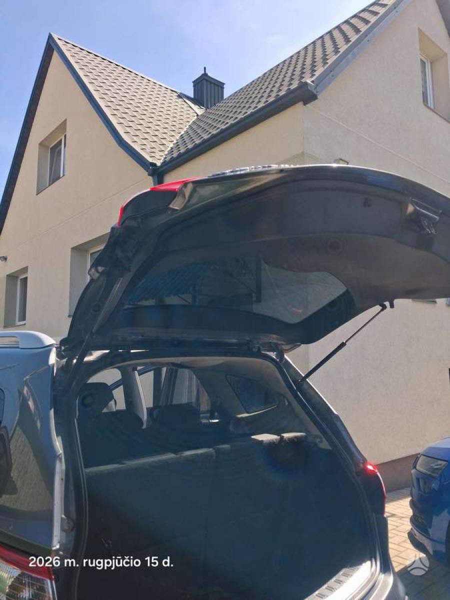 Pelēks Nissan qashqai+2 2012 Kauņa, ar dzinēja tilpumu 1.46 L un nobraukumu 268 tūkst. km par 5500 €, foto 18 vietnē AUTOMOTO.COM.LV