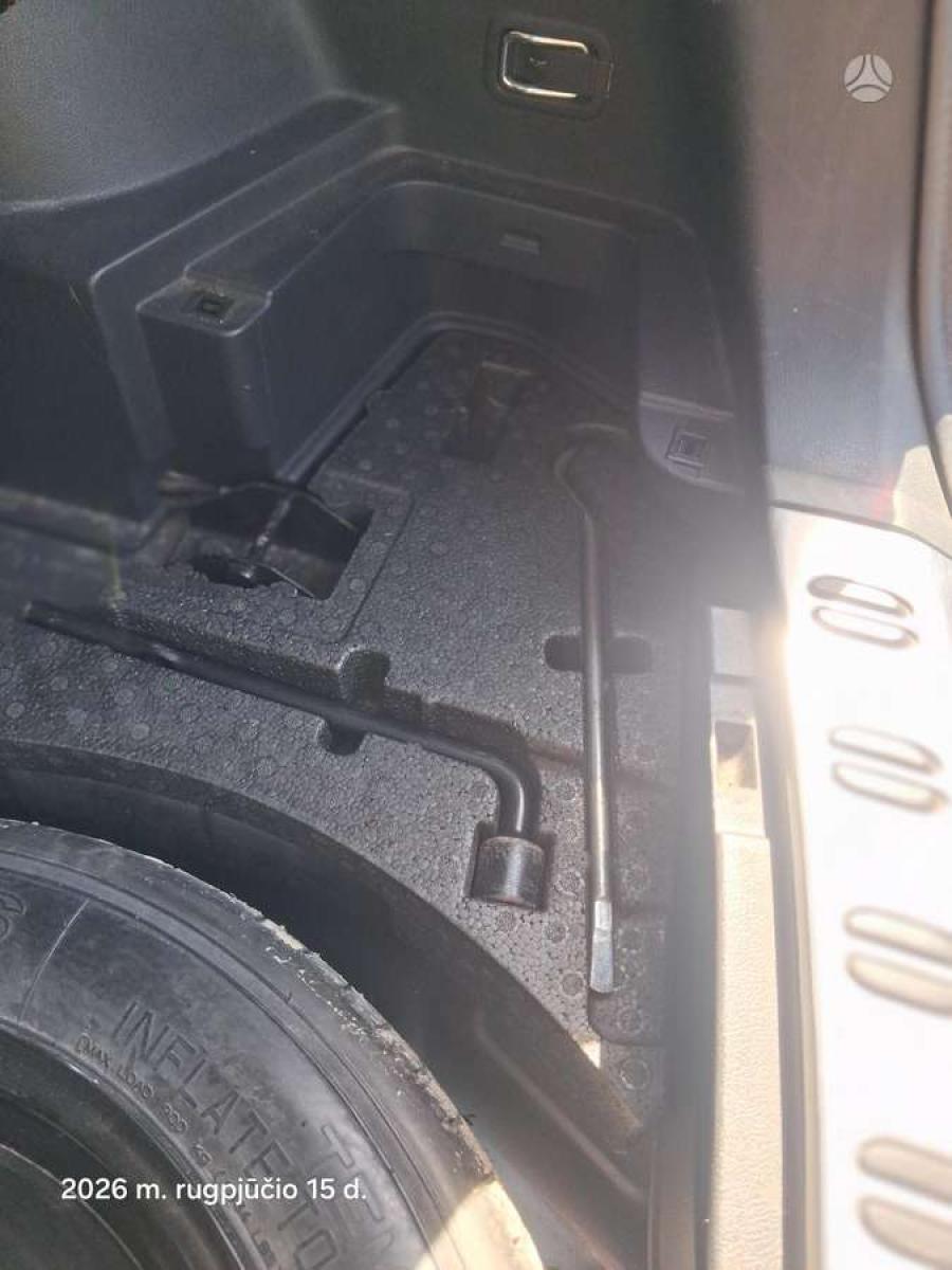 Pelēks Nissan qashqai+2 2012 Kauņa, ar dzinēja tilpumu 1.46 L un nobraukumu 268 tūkst. km par 5500 €, foto 33 vietnē AUTOMOTO.COM.LV