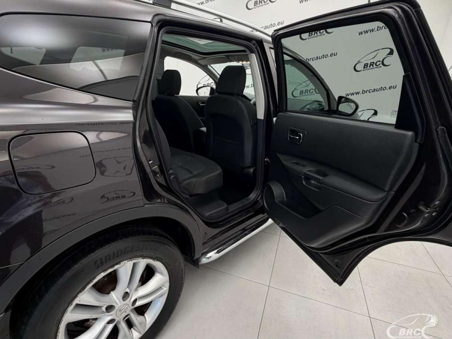 Sarkans Nissan qashqai+2 2011 Viļņa, ar dzinēja tilpumu 2.00 L un nobraukumu 179 tūkst. km par 5299 €, foto 15 vietnē AUTOMOTO.COM.LV