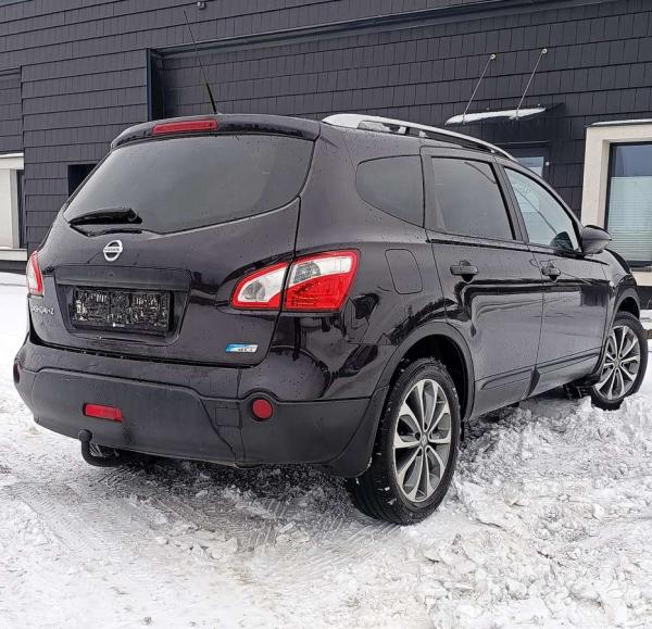 Sarkans Nissan qashqai+2 2012 Kauņa, ar dzinēja tilpumu 1.46 L un nobraukumu 214 tūkst. km par 5300 €, foto 3 vietnē AUTOMOTO.COM.LV