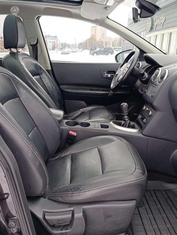 Sarkans Nissan qashqai+2 2012 Kauņa, ar dzinēja tilpumu 1.46 L un nobraukumu 214 tūkst. km par 5300 €, foto 8 vietnē AUTOMOTO.COM.LV