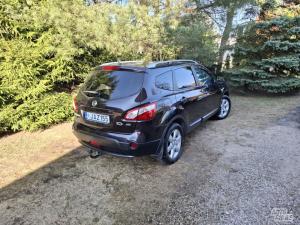 Violet Nissan qashqai+2 2011 in Vilnius, with an engine capacity of 1.60 L and mileage of 196 thousand km for 5950 €, photo 5 on AUTOMOTO.COM.LV